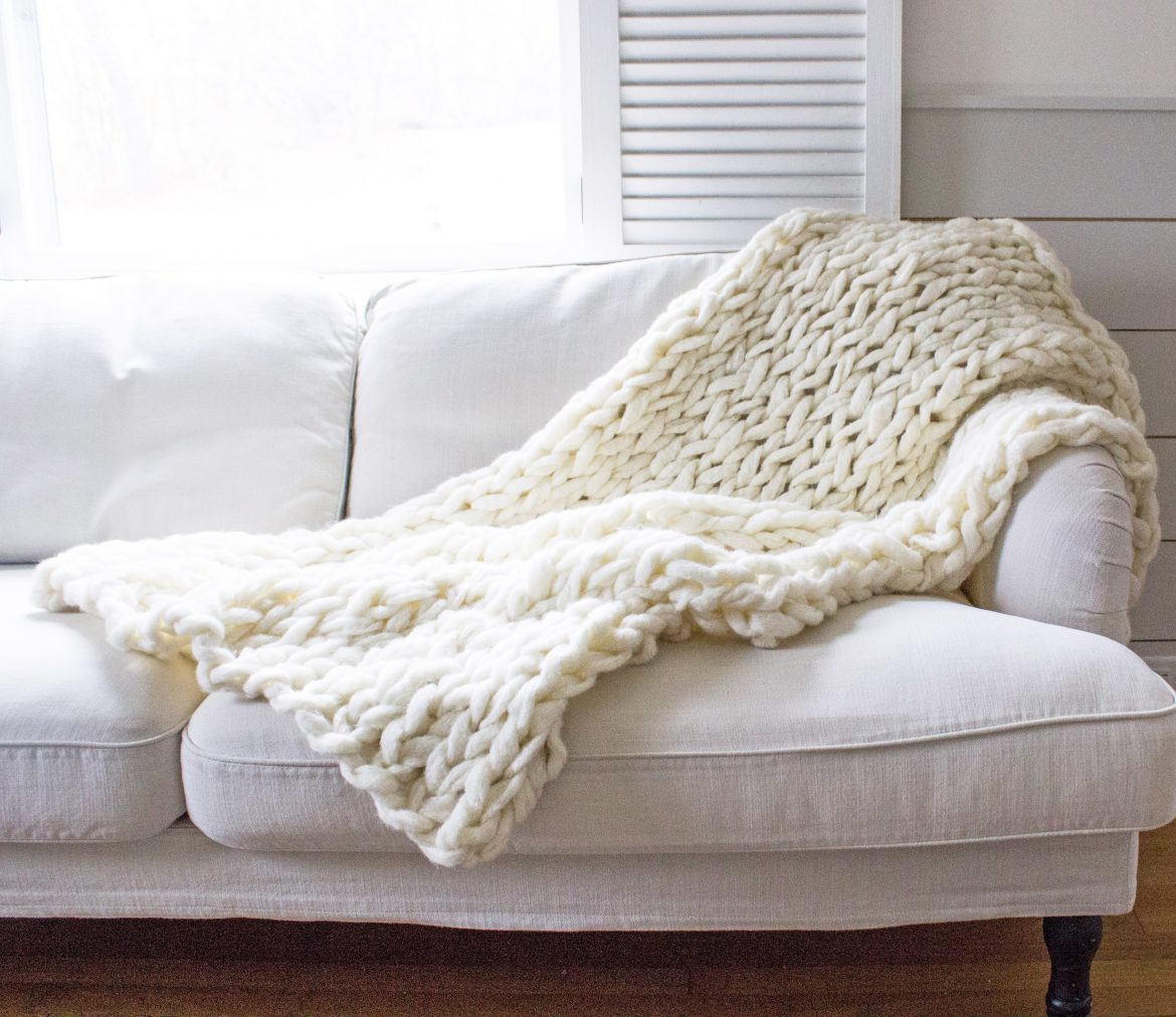 NEW! Arm Knitting Kit and Pattern | SimplyMaggie.com